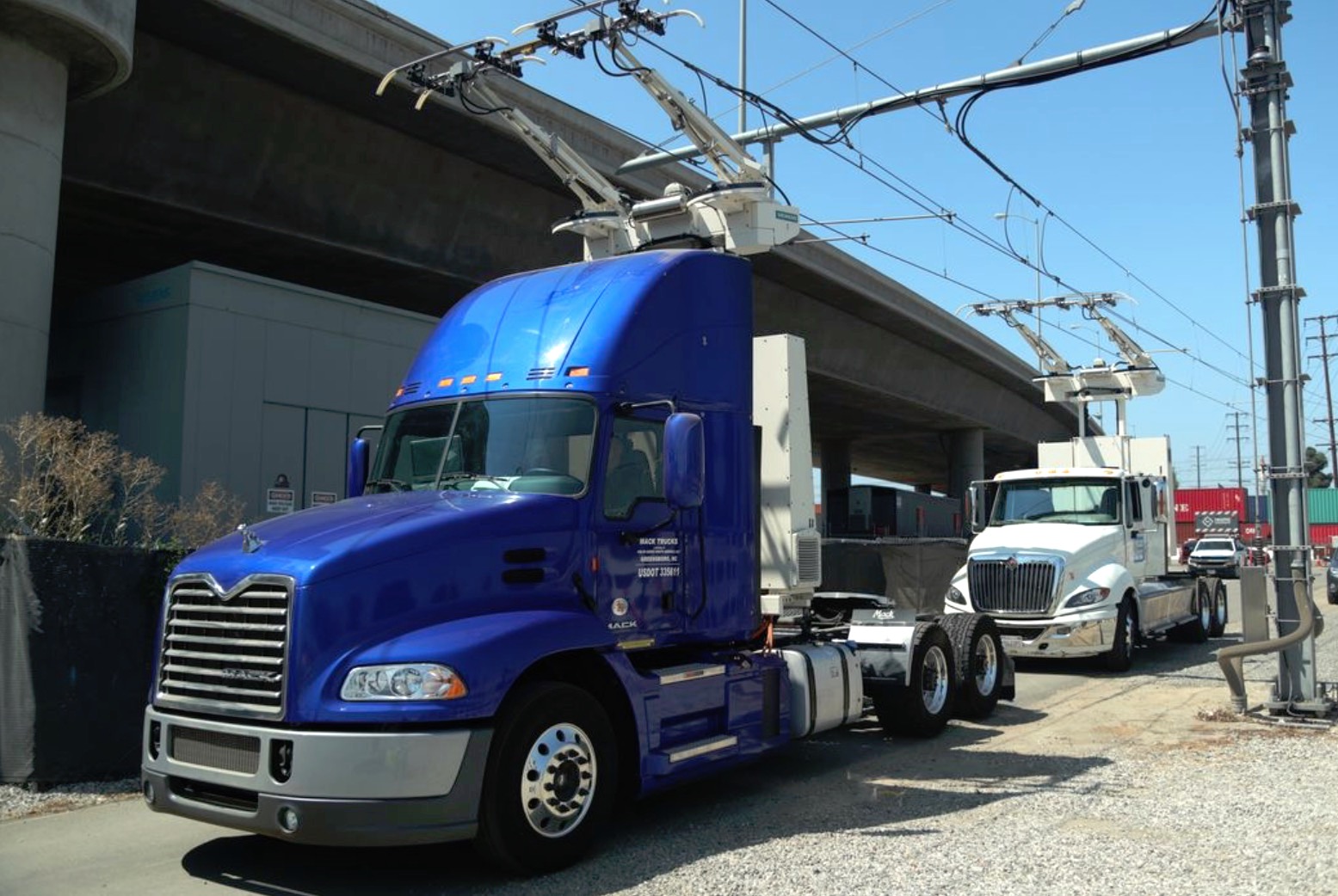Calif. To Ban Older Diesel Port Trucks By 2025; E-Truck Mandate By 2035 ...